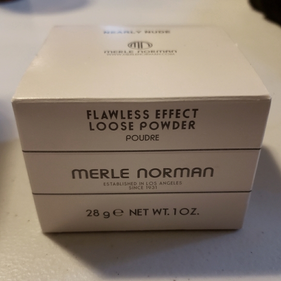 Merle Norman | Makeup | Flawless Effect Loose Powder Nearly Nude | Poshmark